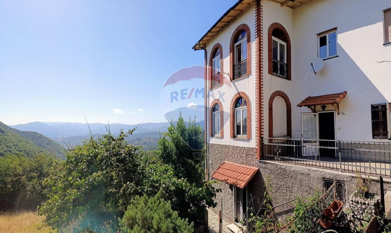 Villa in vendita a Serra Ricco'