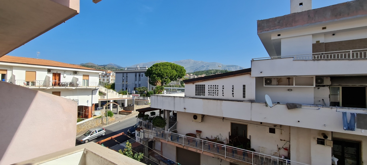 Trilocale in Via Lauro, Scalea