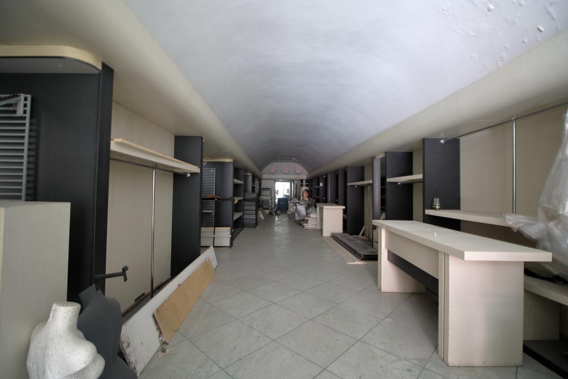 Negozio in affitto a Amelia