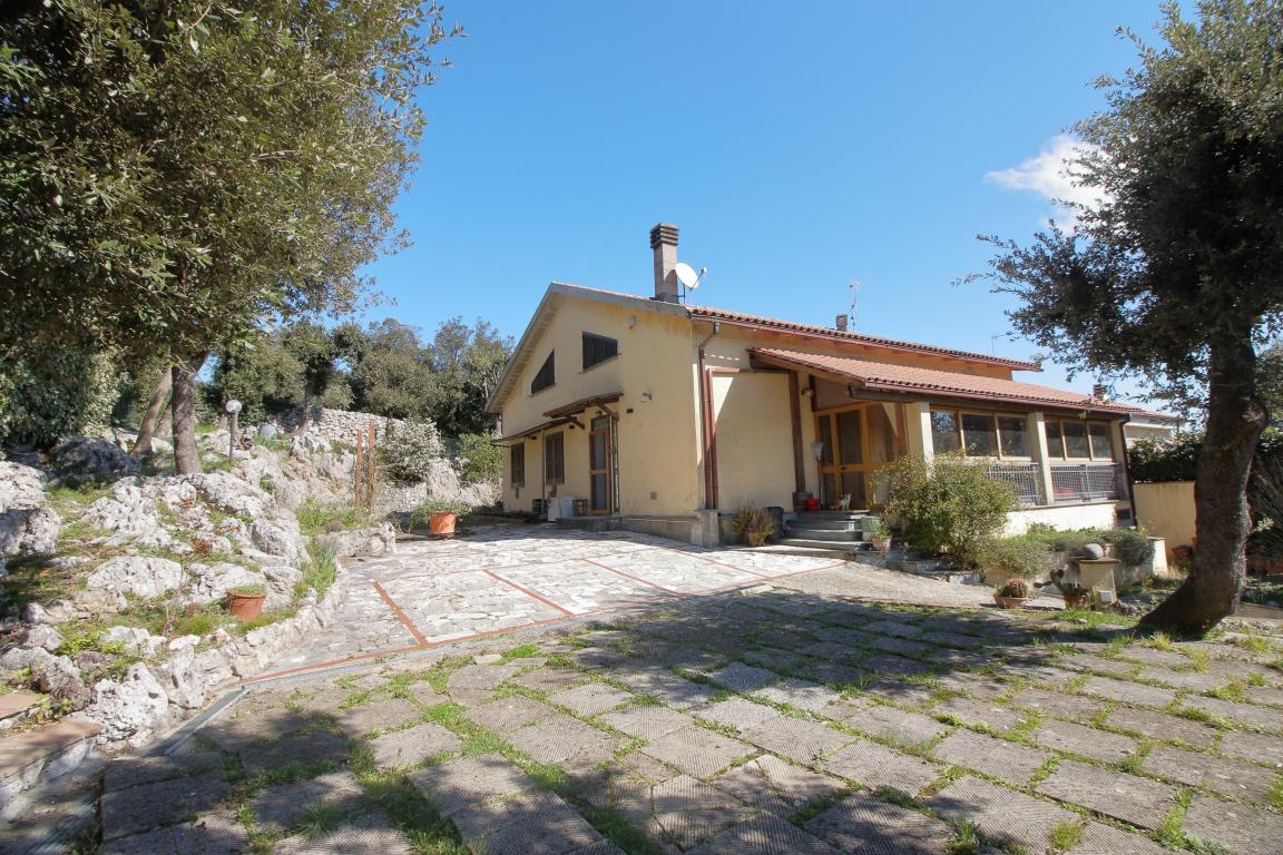 Villa in vendita a Amelia