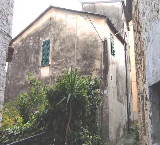 Casa indipendente in vendita a Imperia