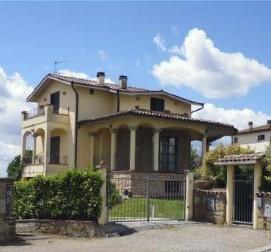 Casa indipendente in vendita a Arezzo