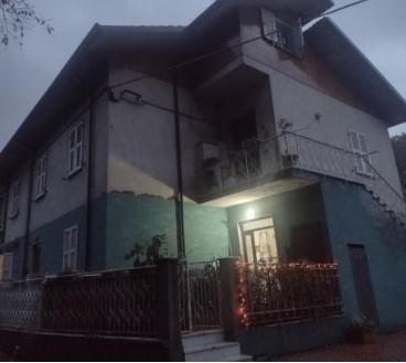 Appartamento in vendita a Vezzano Ligure