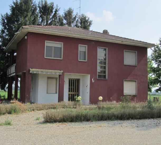 Villa in vendita a Robbio