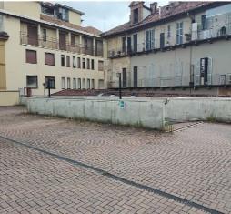 Parcheggio chiuso in vendita a Asti