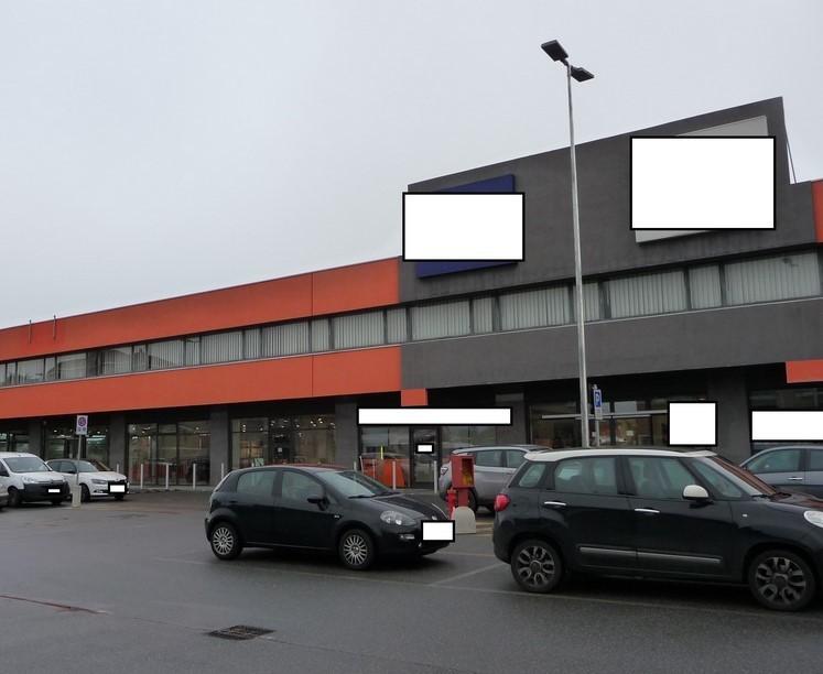 Negozio in vendita a Caselle Torinese