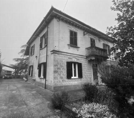 Villa in vendita a Carezzano