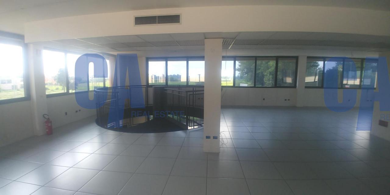 Negozio in affitto a Cernusco Sul Naviglio