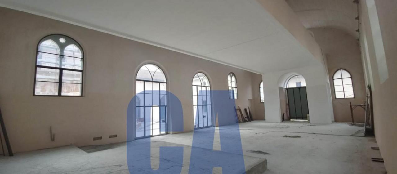 Negozio in affitto a Vimercate