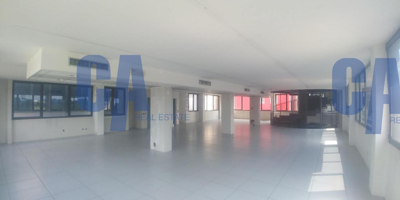 Esercizio commerciale in affitto a Cernusco Sul Naviglio