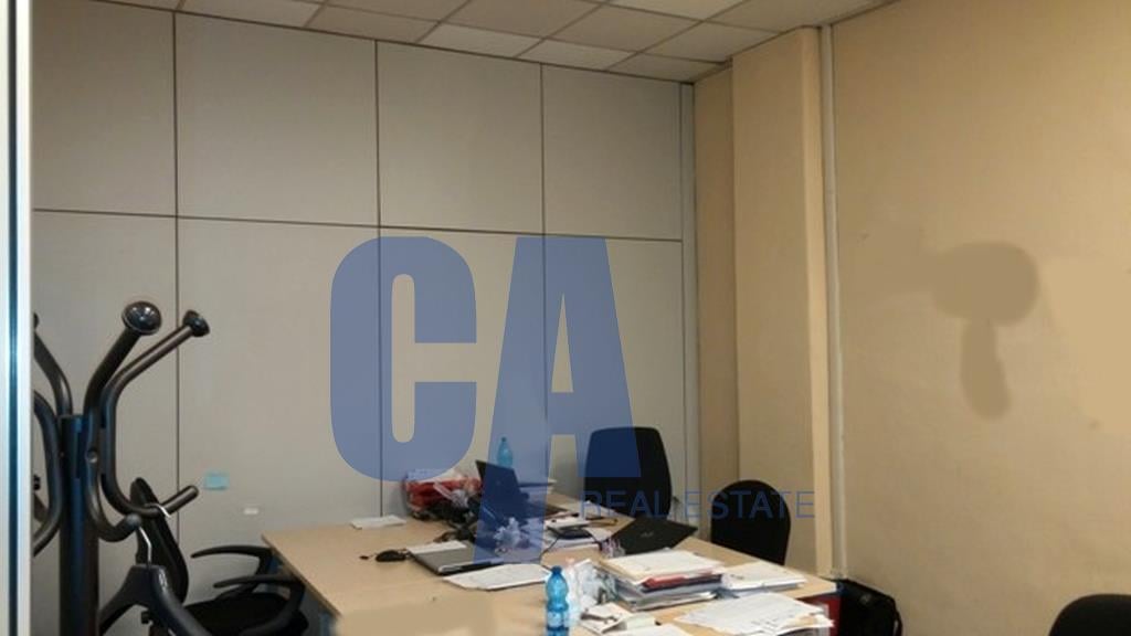 Esercizio commerciale in vendita a Milano