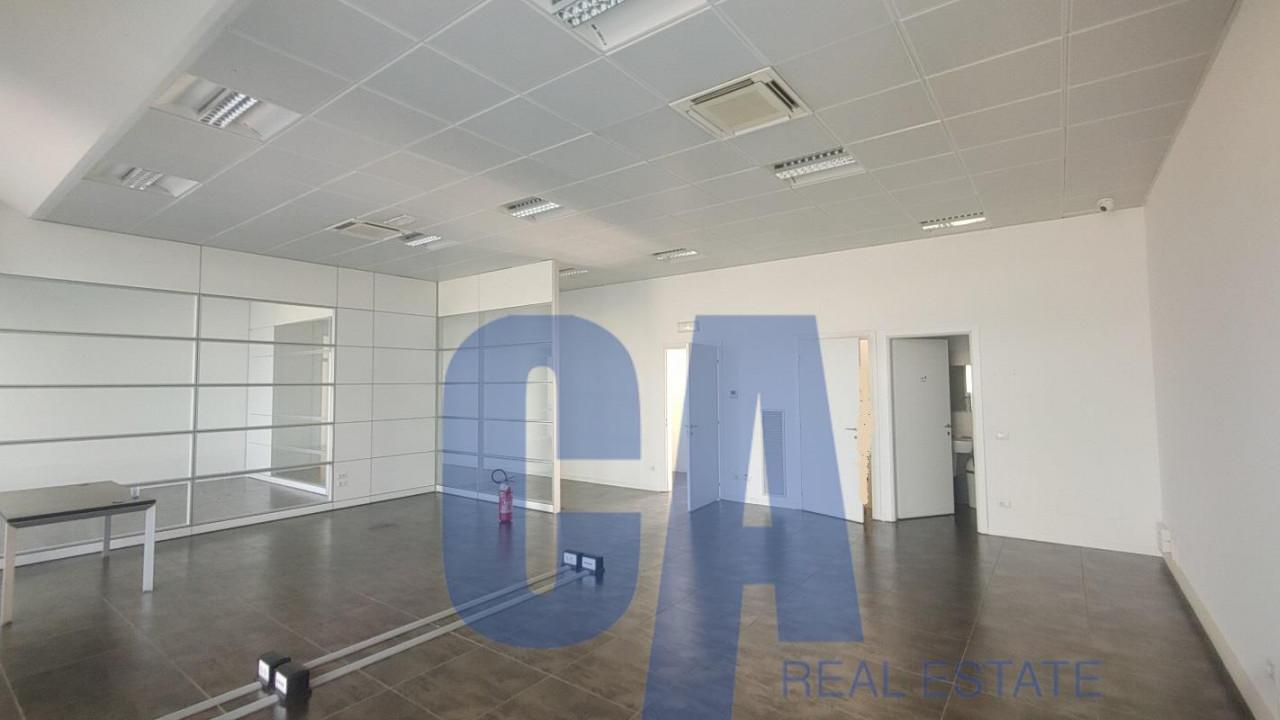 Negozio in affitto a Bernareggio