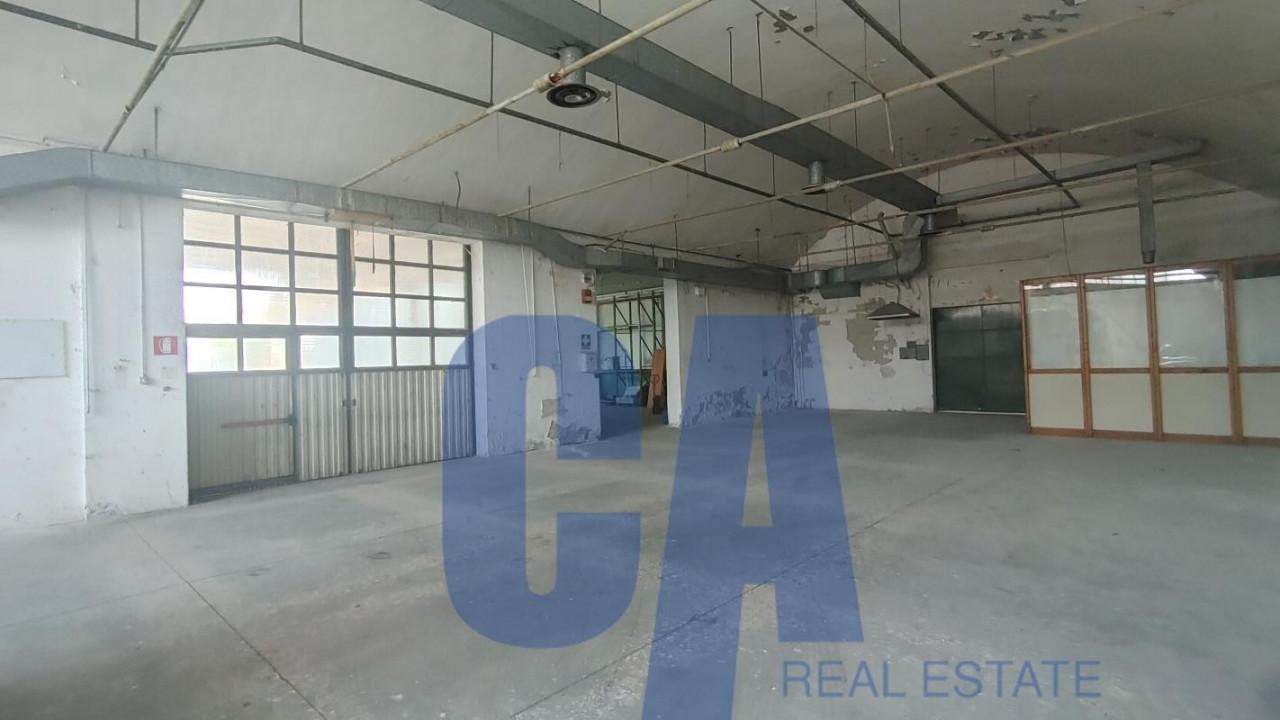 Capannone in vendita a Peschiera Borromeo