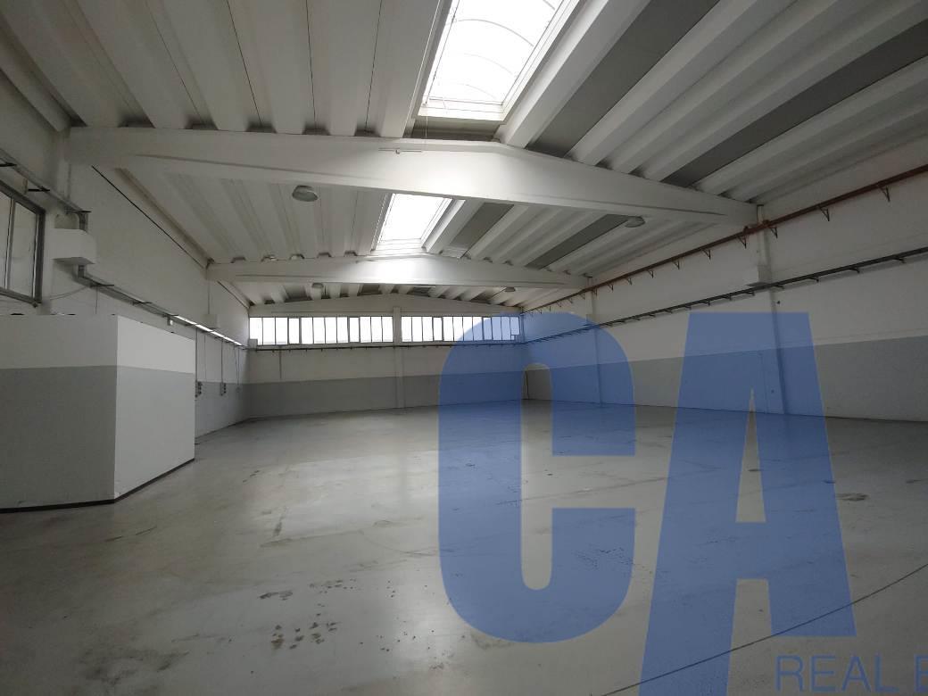 Magazzino in vendita a Vimodrone