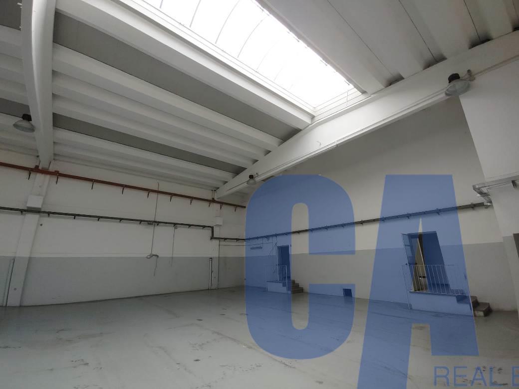 Magazzino in vendita a Vimodrone