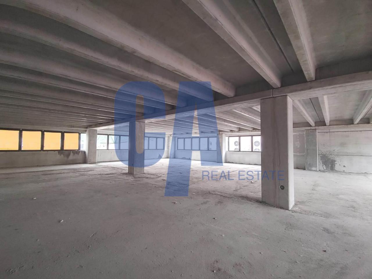 Esercizio commerciale in affitto a Milano