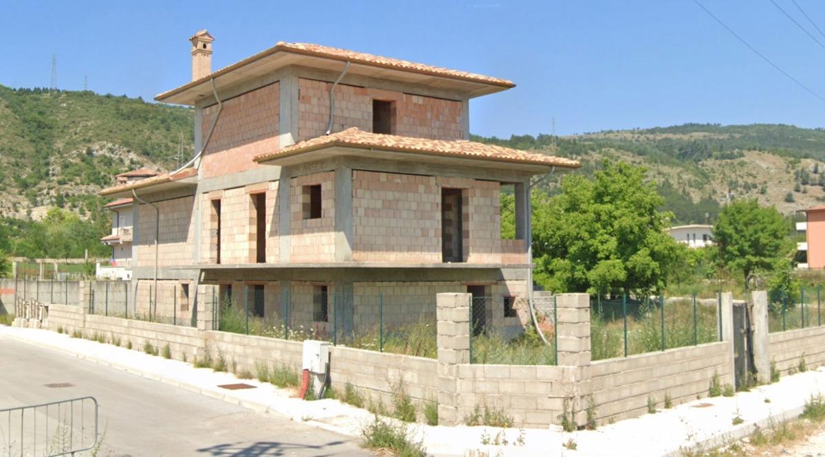 Villa in Via del Pioppo 1, Avezzano
