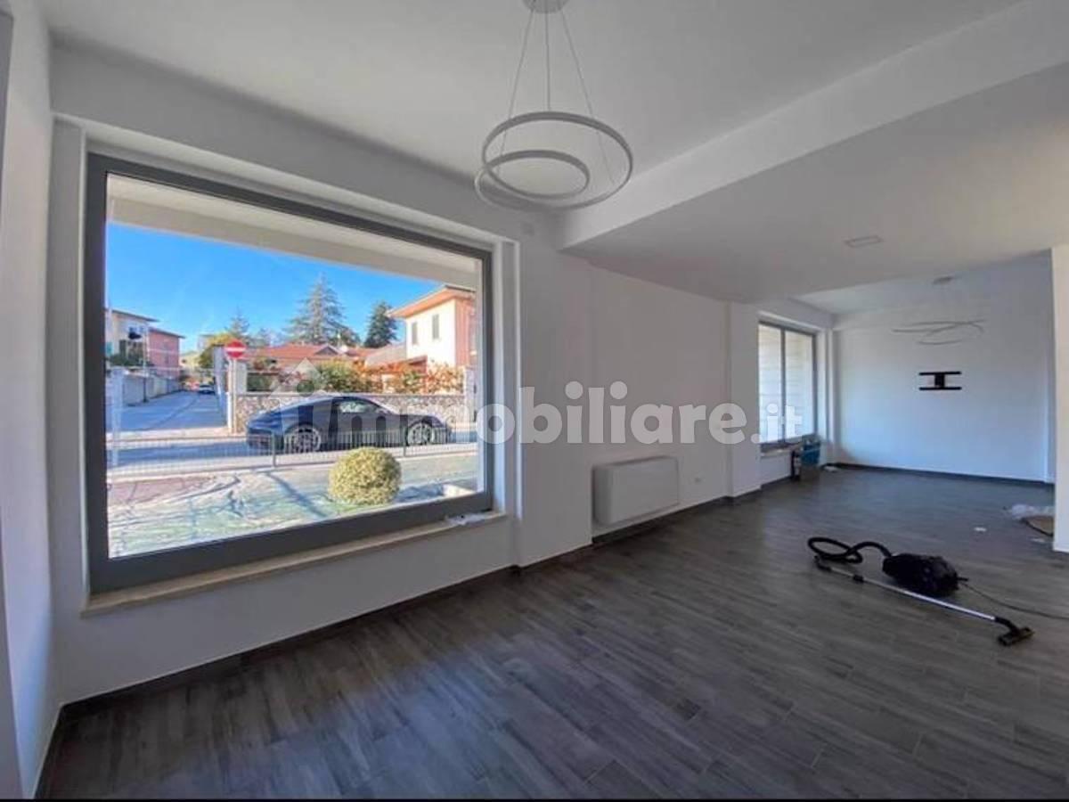 Ufficio in affitto a Avezzano