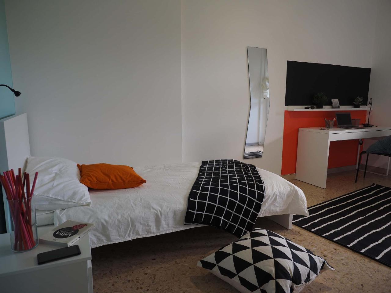 Stanza/Camera in affitto a Torino