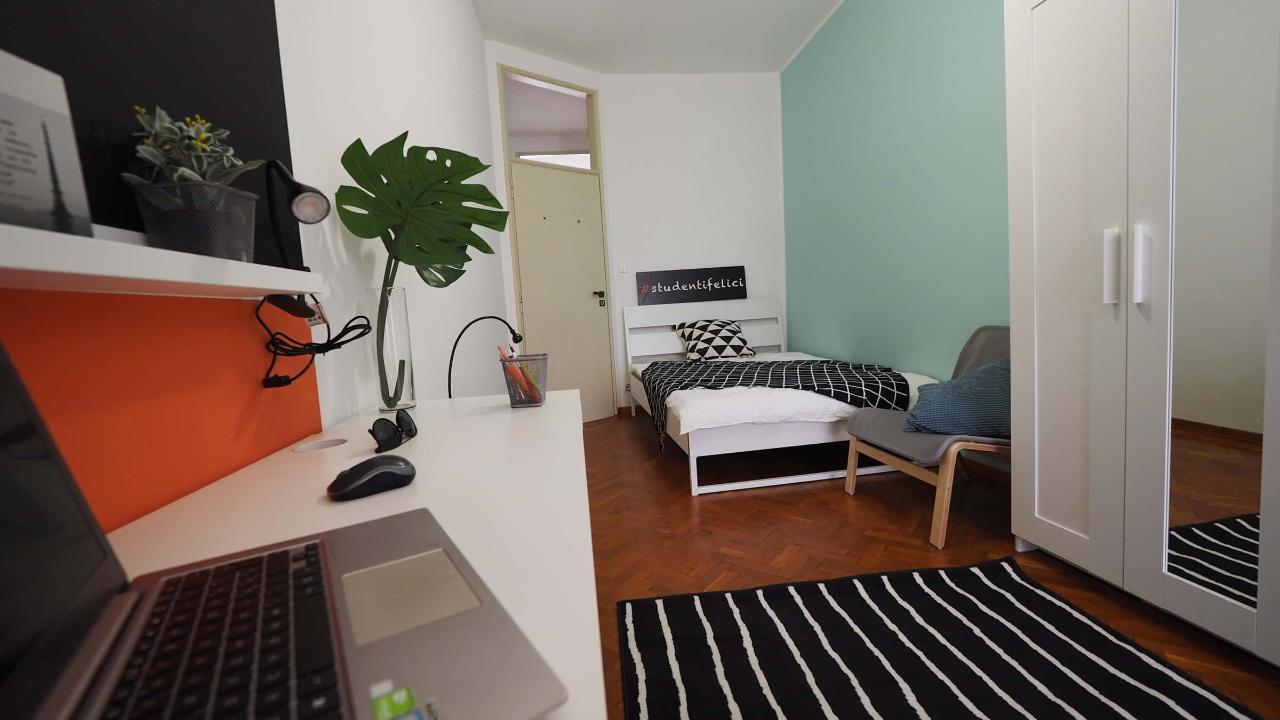 Stanza/Camera in affitto a Torino