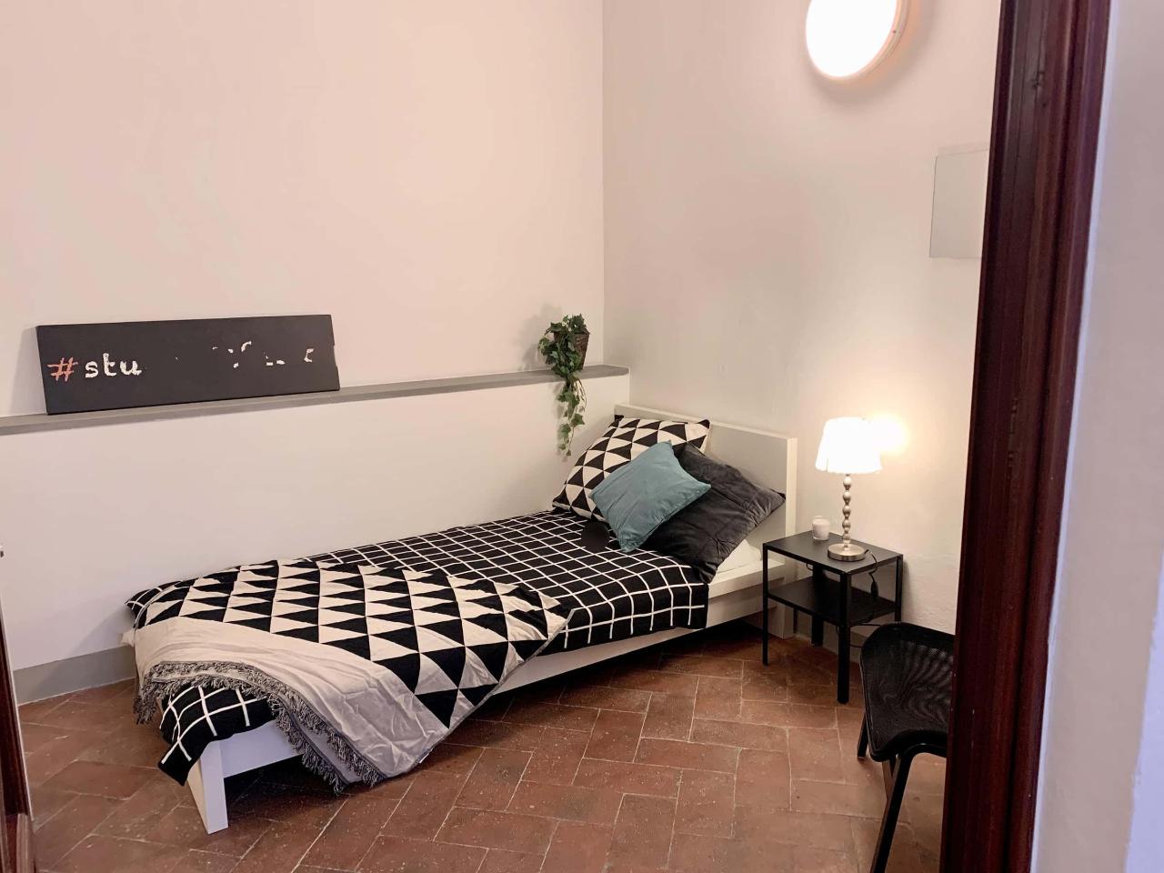 Stanza/Camera in affitto a Firenze