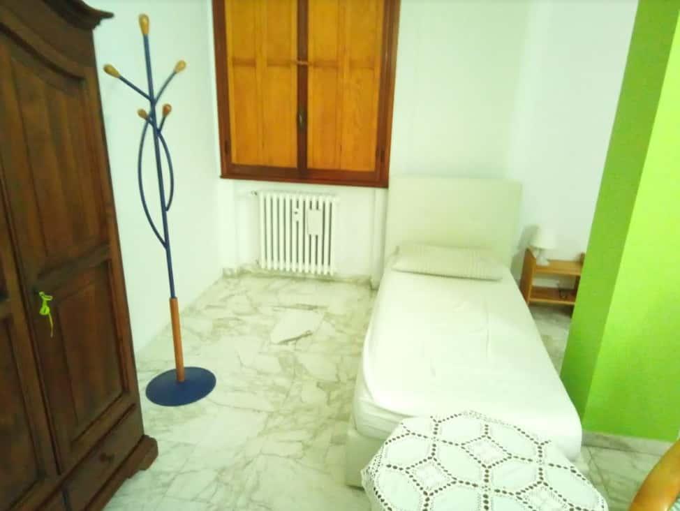 Stanza/Camera in affitto a Modena