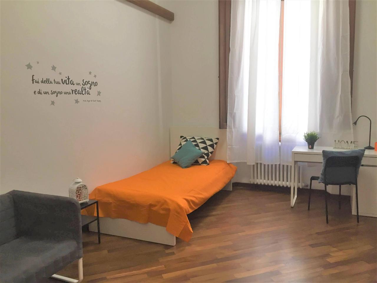 Stanza/Camera in affitto a Firenze