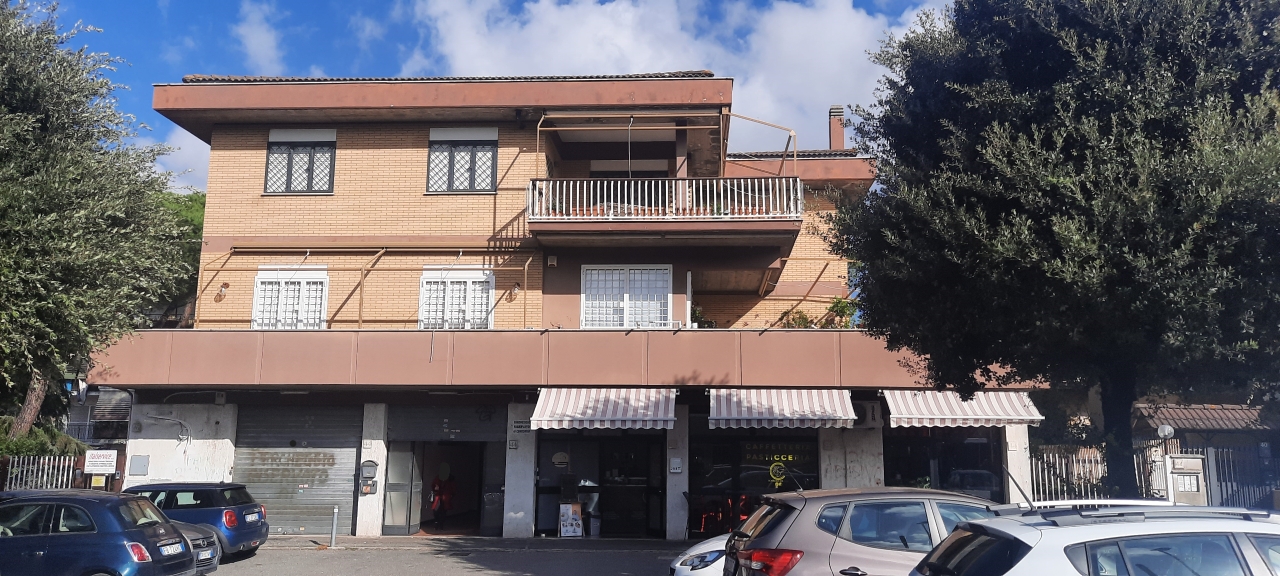 Negozio in affitto a Roma