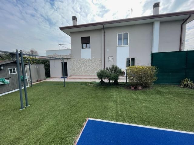 Casa indipendente in vendita a Torri Di Quartesolo