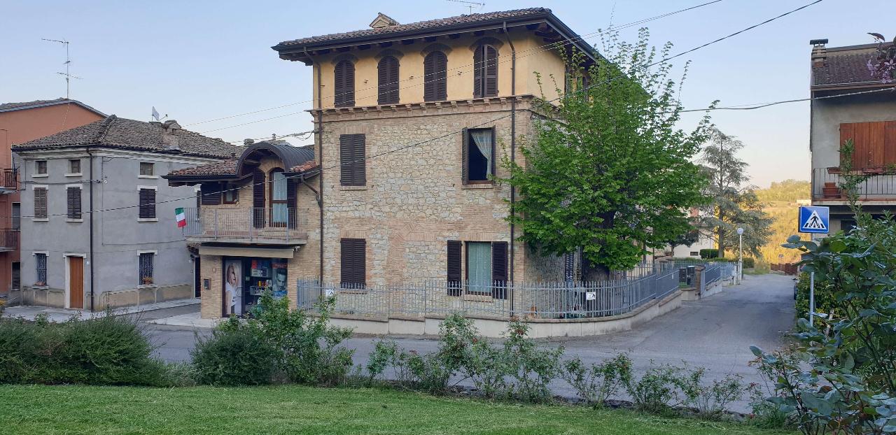 Appartamento in vendita a Gropparello