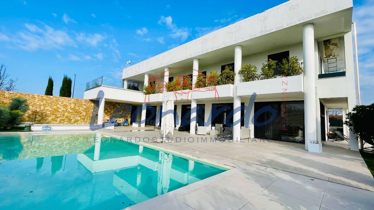 Villa in vendita a Piacenza