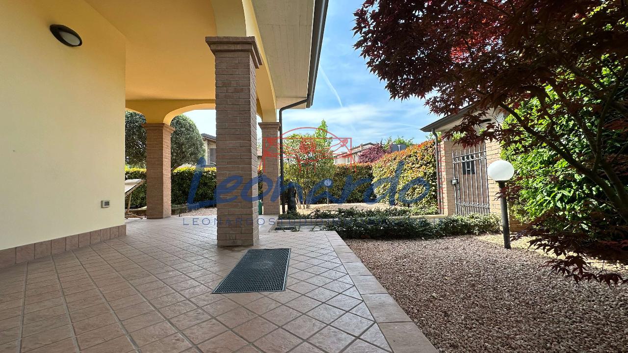 Villa unifamiliare in vendita a Piacenza