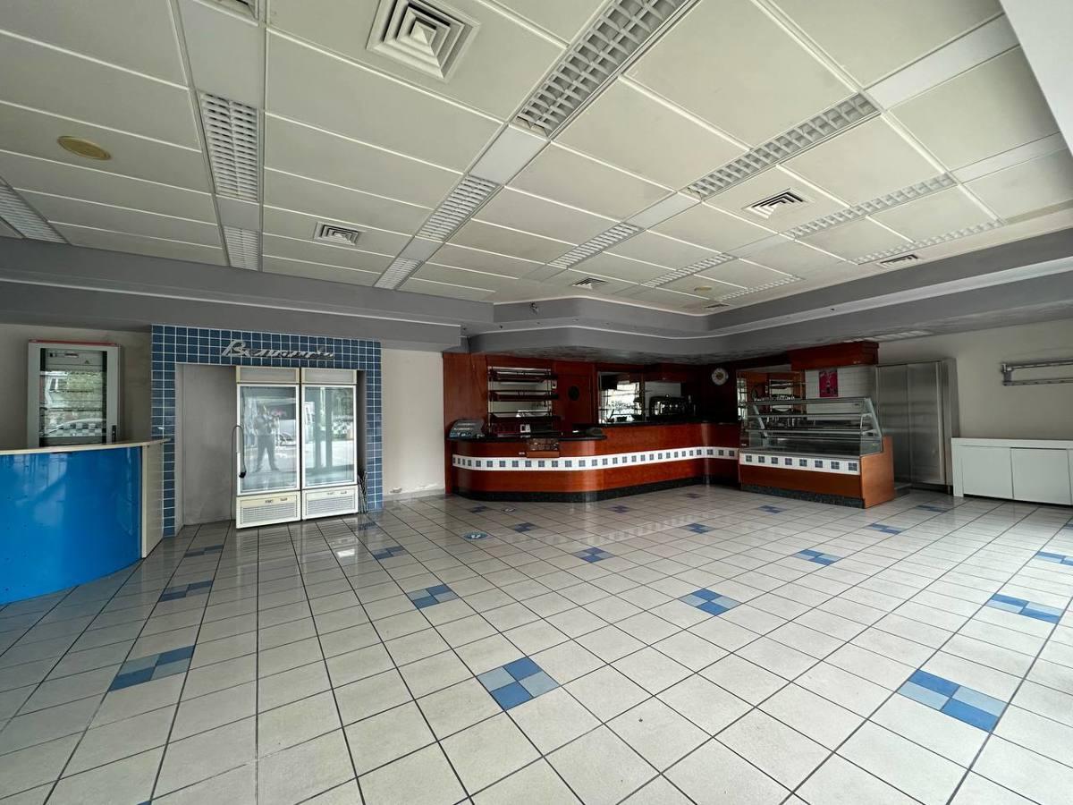 Negozio in affitto a Arezzo