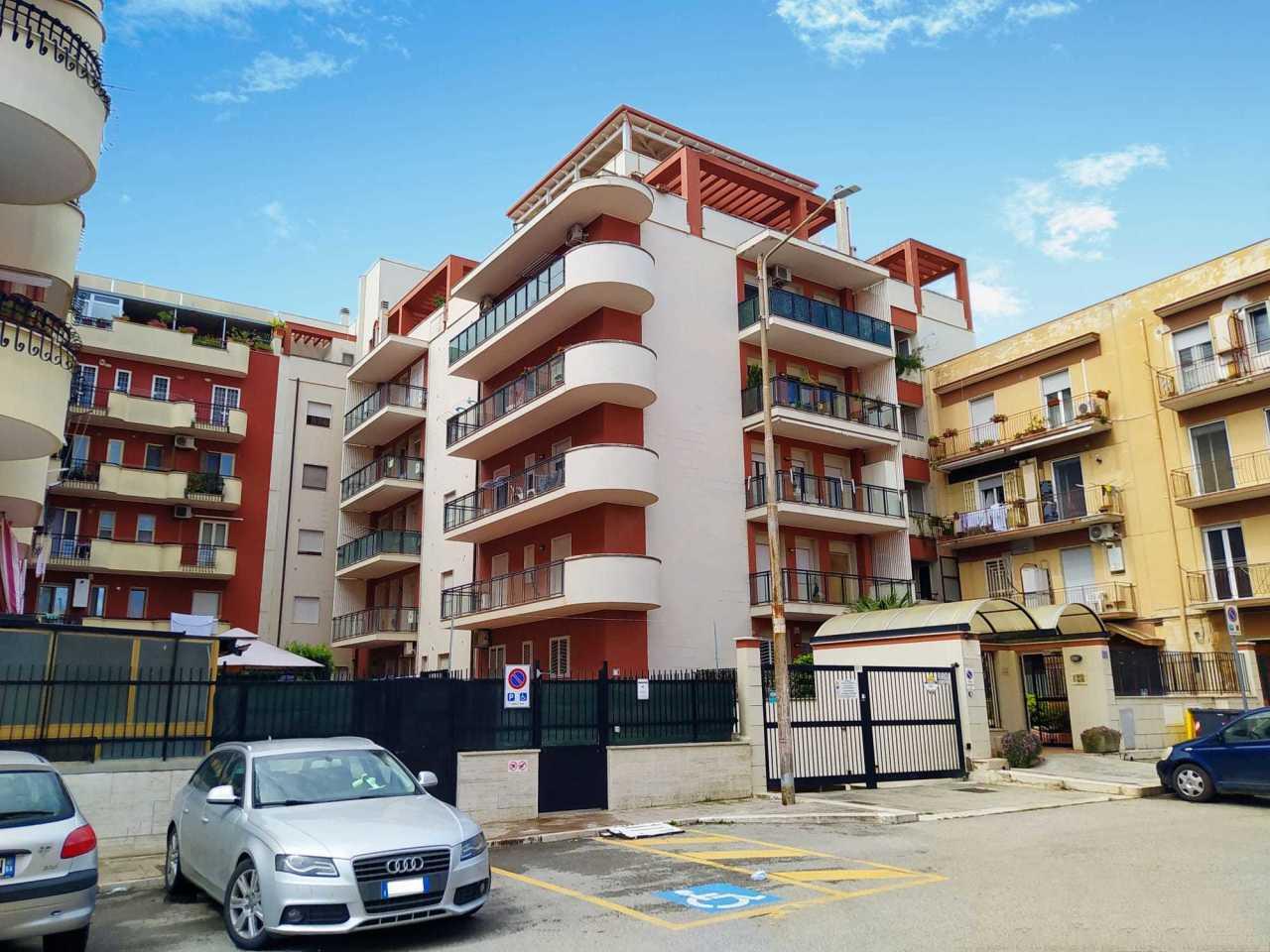Parcheggio chiuso in vendita a Trani
