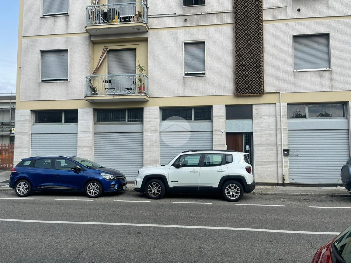 Negozio in affitto a Seregno