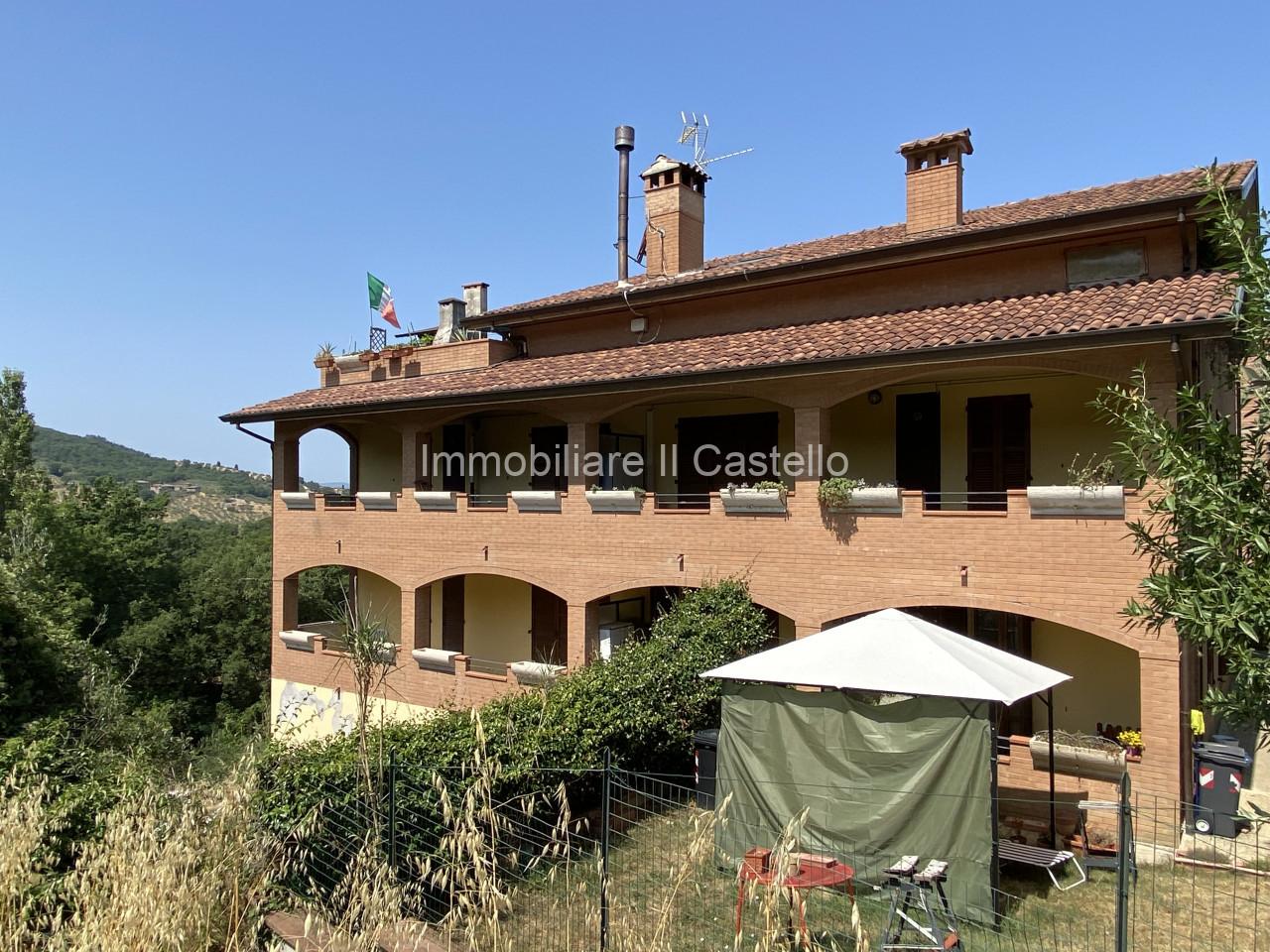 Appartamento in vendita a Paciano