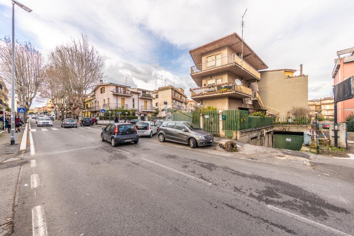 Box in vendita a Guidonia Montecelio