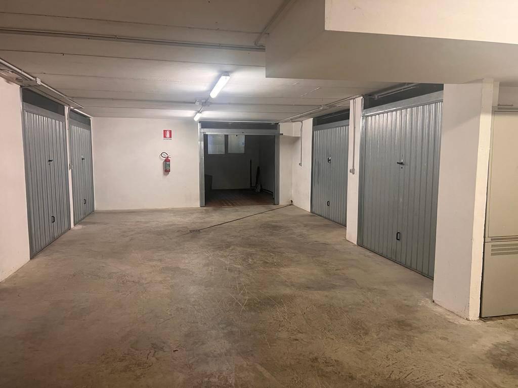 Box in vendita a Tortoreto
