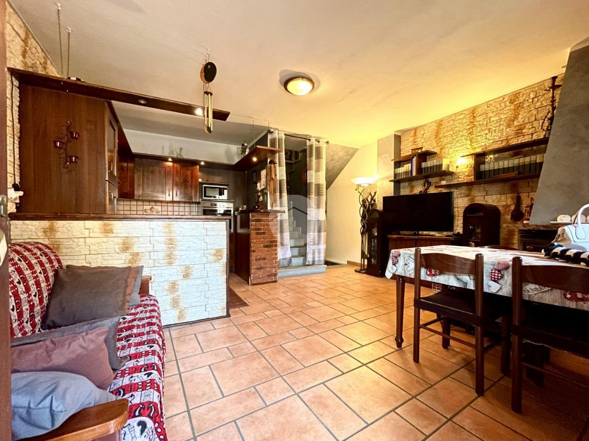 Casa indipendente in vendita a La Cassa