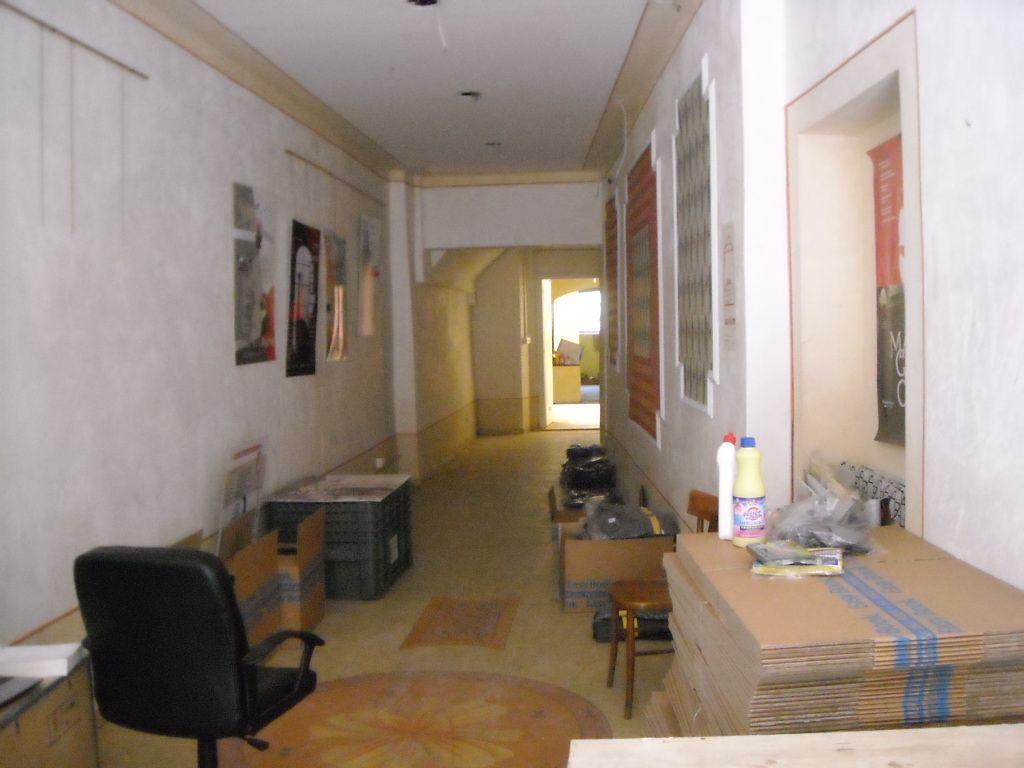 Negozio in vendita a Prato