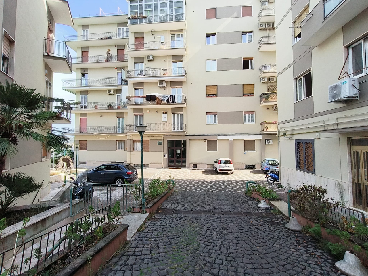 Appartamento in vendita a Napoli