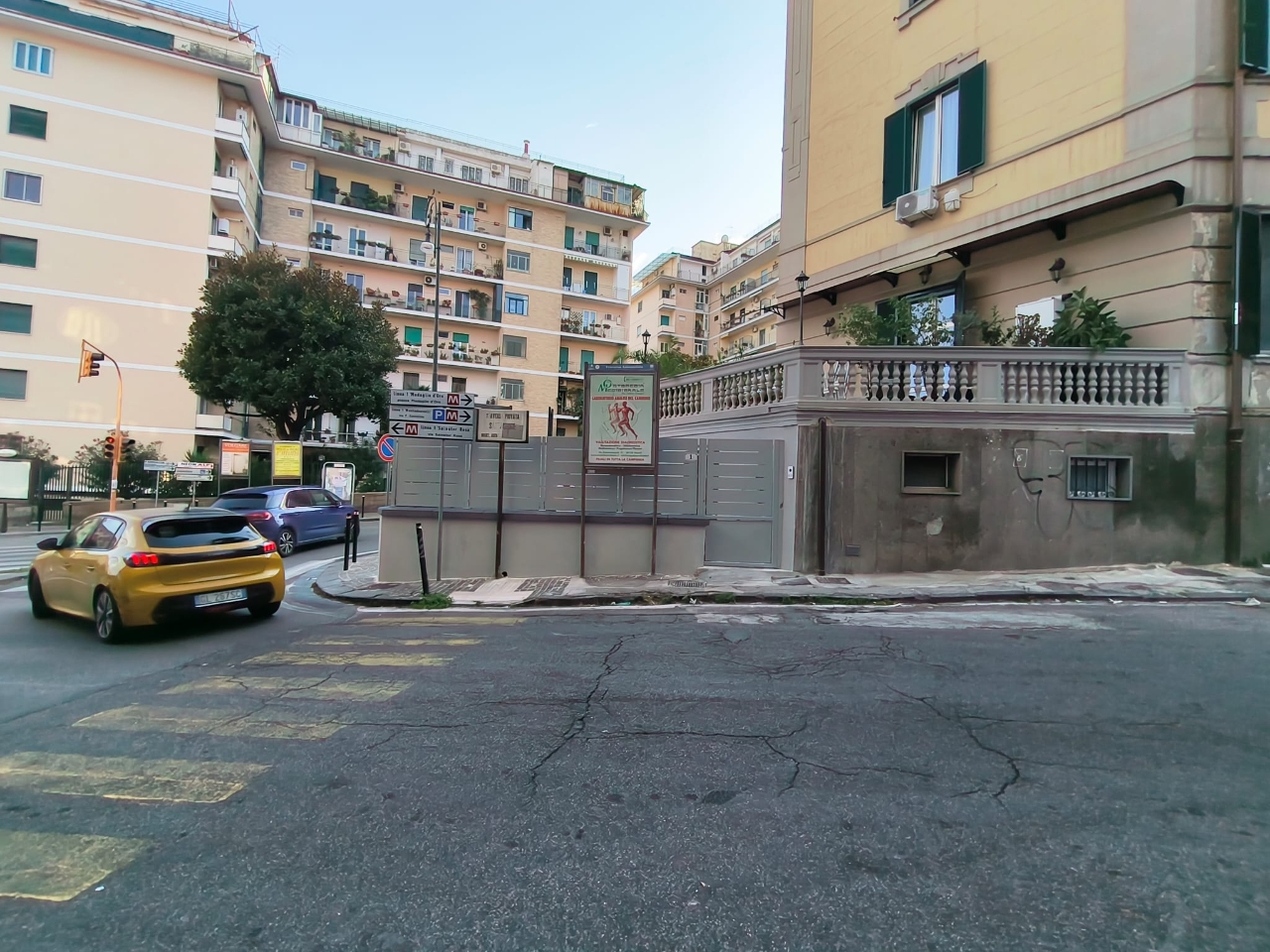 Appartamento in vendita a Napoli