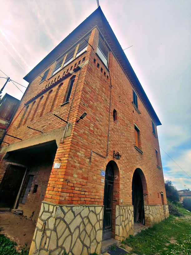 Casa indipendente in vendita a Sinalunga