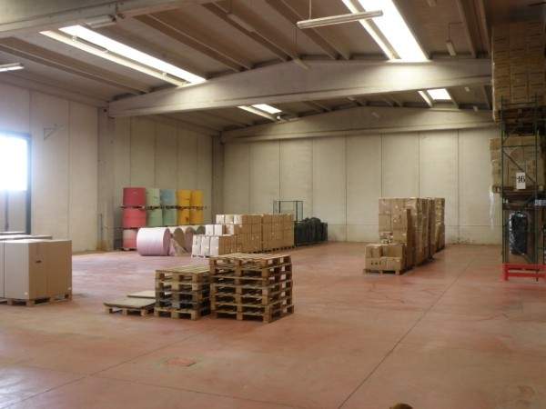 Negozio in vendita a Monticiano