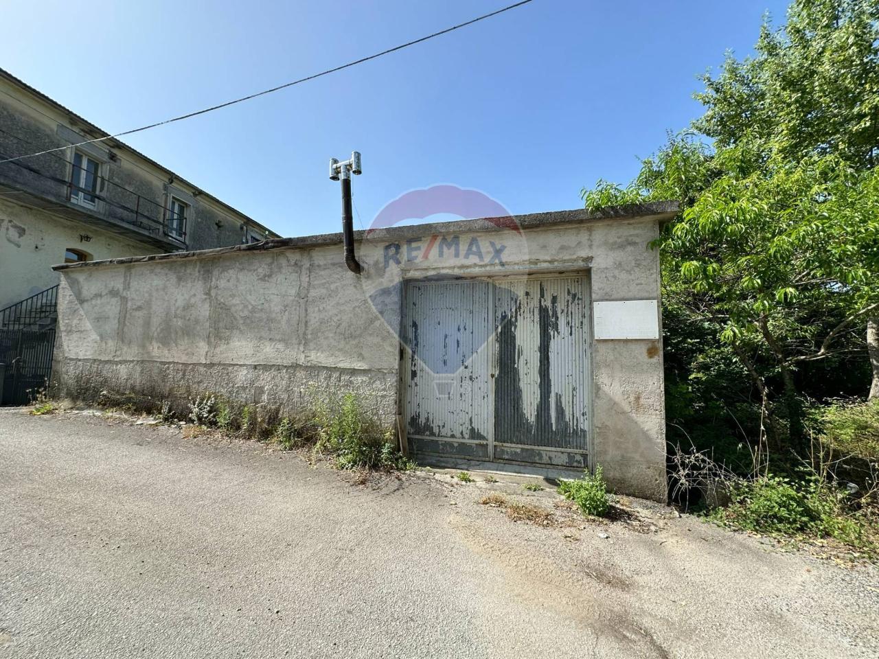 Magazzino in vendita a Rocchetta A Volturno