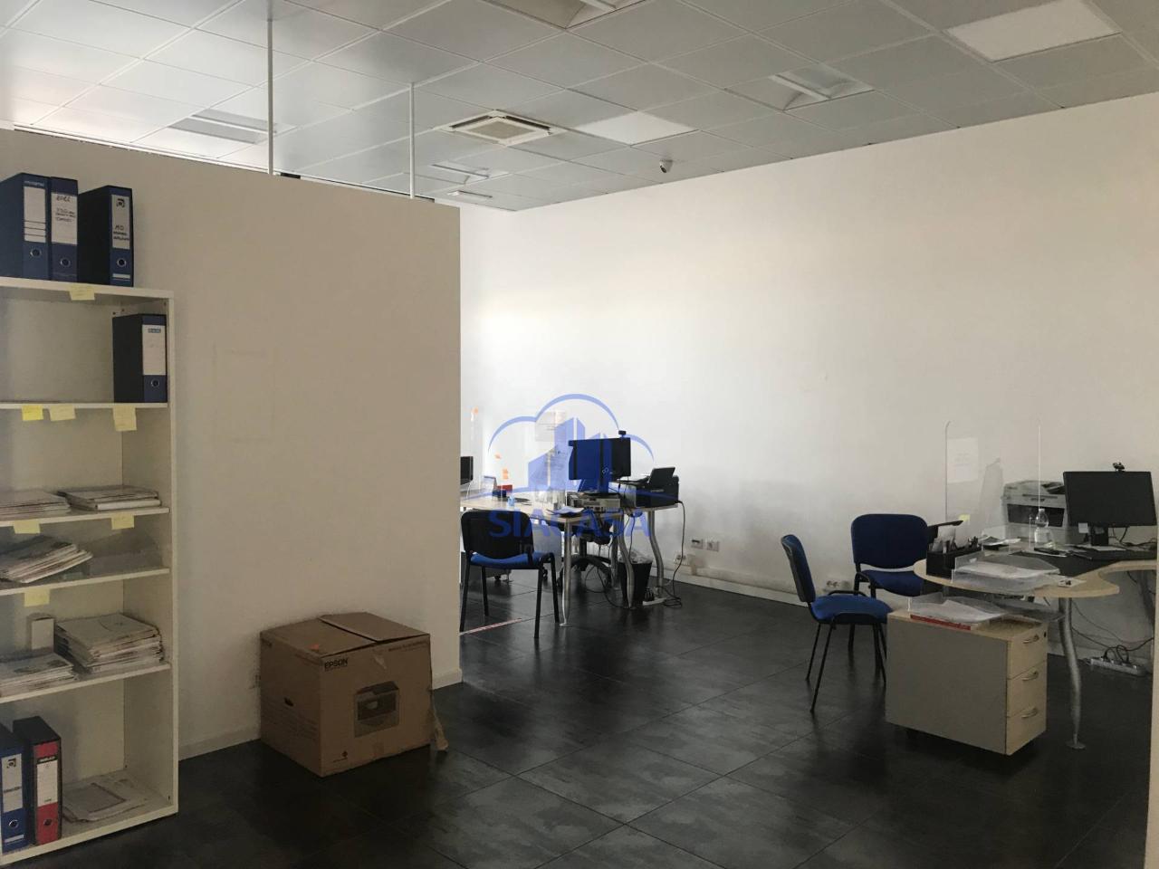 Negozio in affitto a Bernareggio