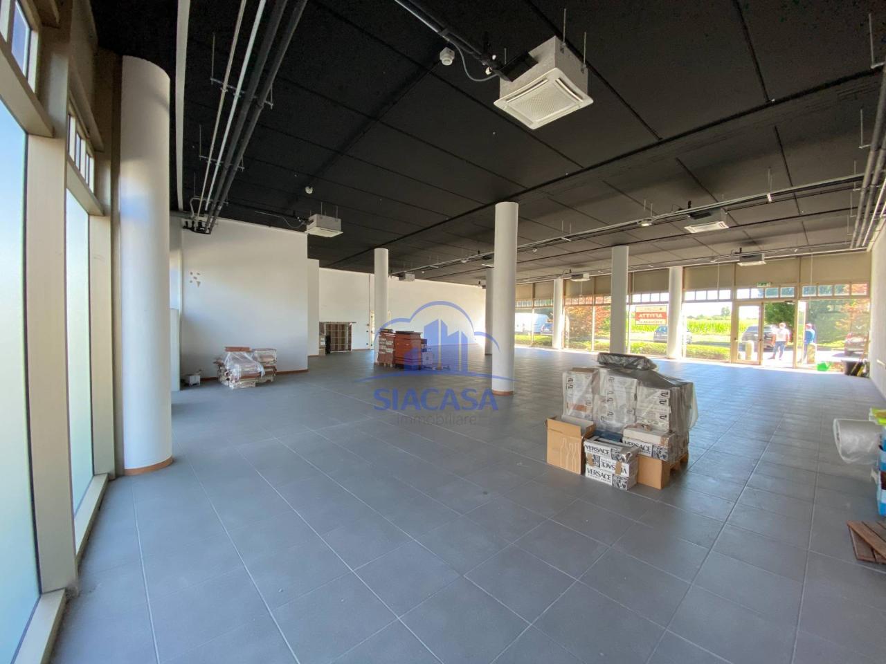 Negozio in vendita a Sulbiate