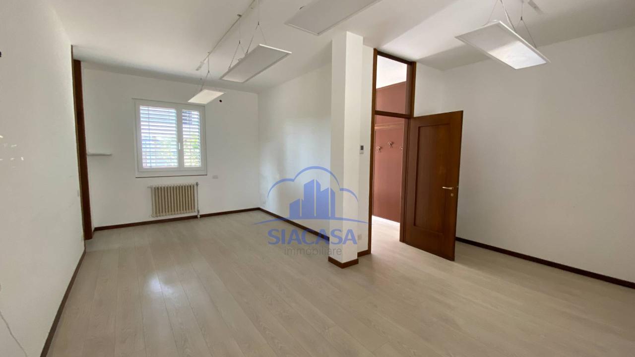 Ufficio in affitto a Agrate Brianza