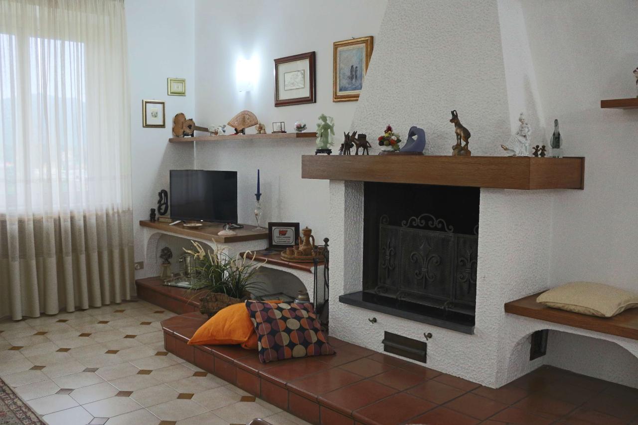 Villa bifamiliare in vendita a Borghetto Santo Spirito