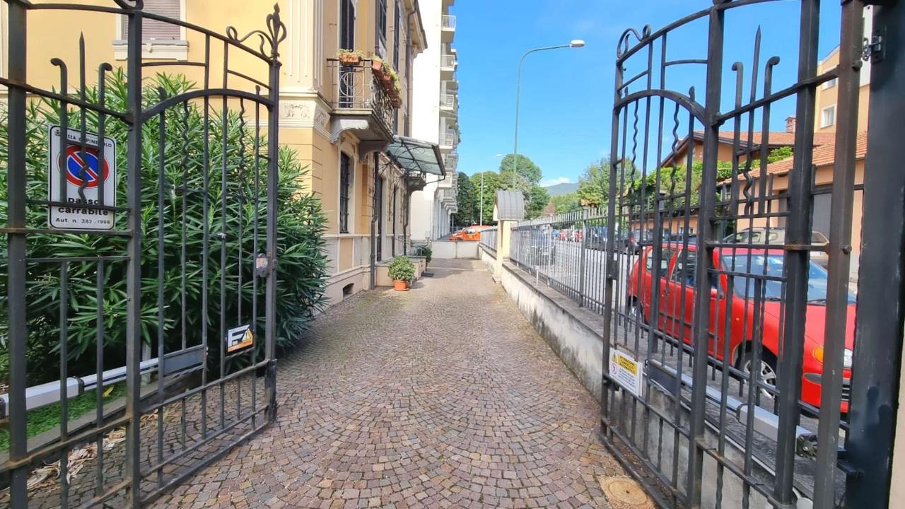 Locale commerciale in vendita a Pinerolo